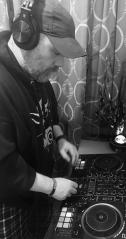 Small Paul DJ | Sharing my musical journey - Buckle up and enjoy the ride